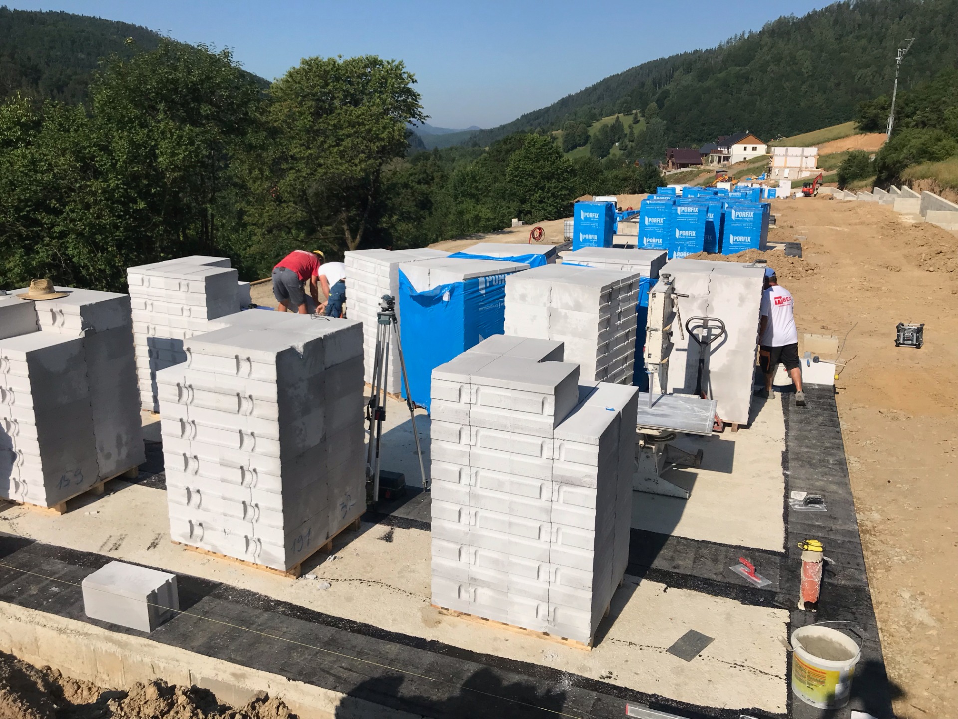 Radová výstavba Mýto pod Ďumbierom :: tybex.sk